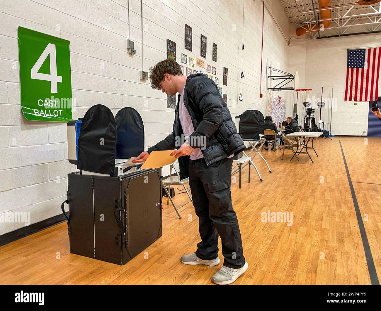 Virgsupertues hi-res stock photography and images - Alamy