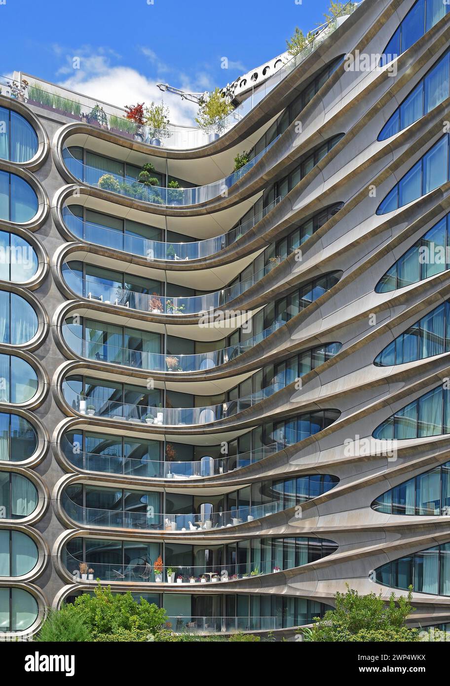 Facade of residential building 520 West 28th Street by architect Zaha ...