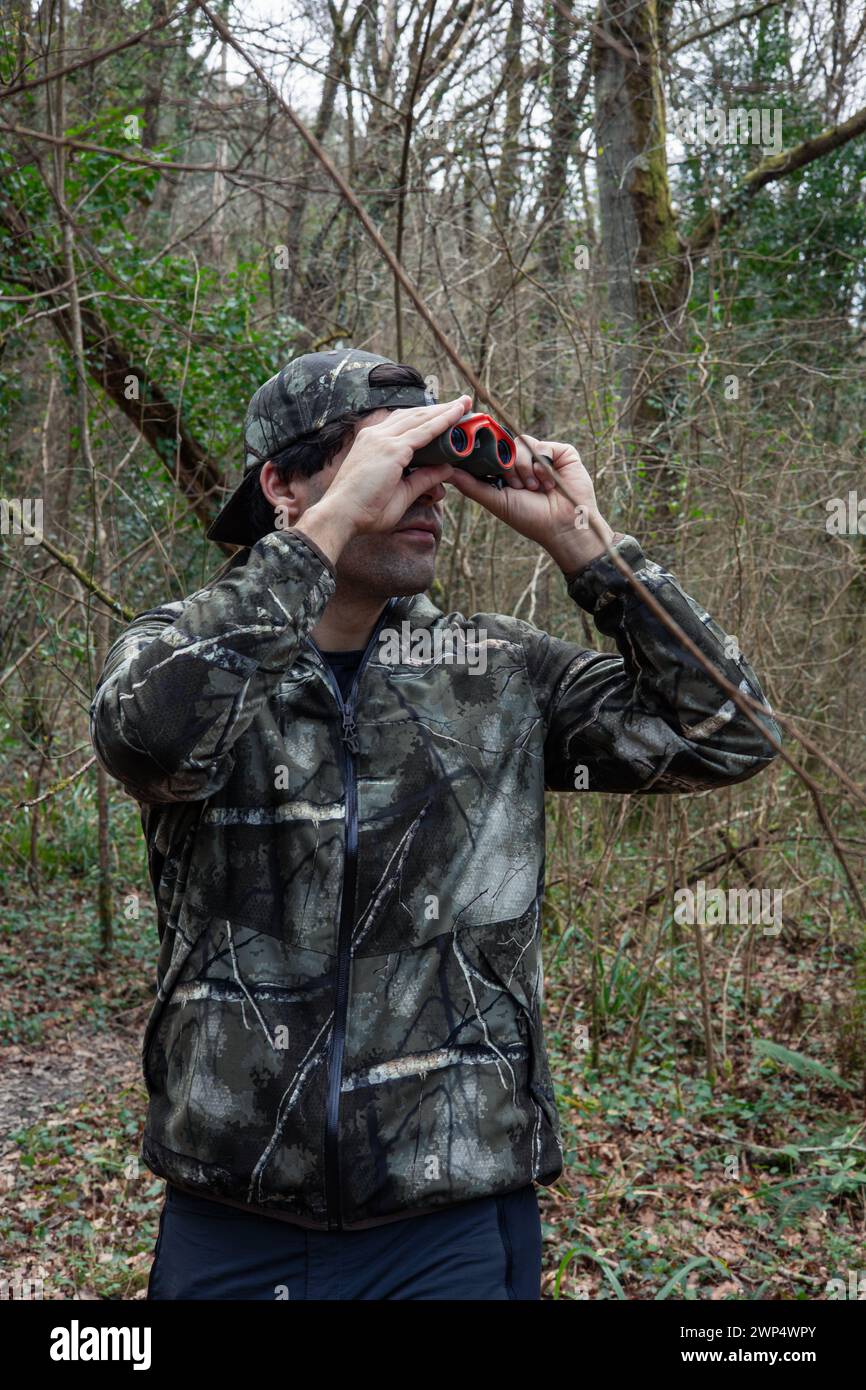 Keen observation hi-res stock photography and images - Alamy