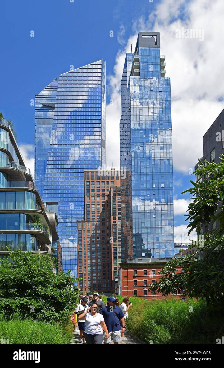 High Line Park and skyscrapers, Hudson Yards, Chelsea neighbourhood ...