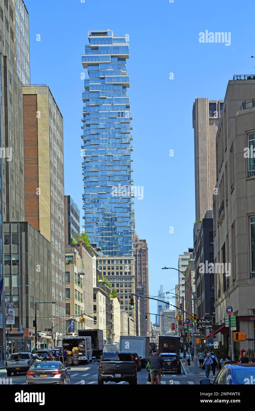 High rise condo building new york hi-res stock photography and images ...