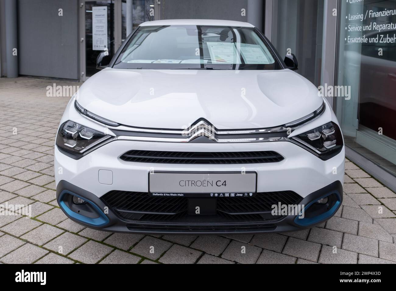 Citroen c4 logo hi-res stock photography and images - Alamy