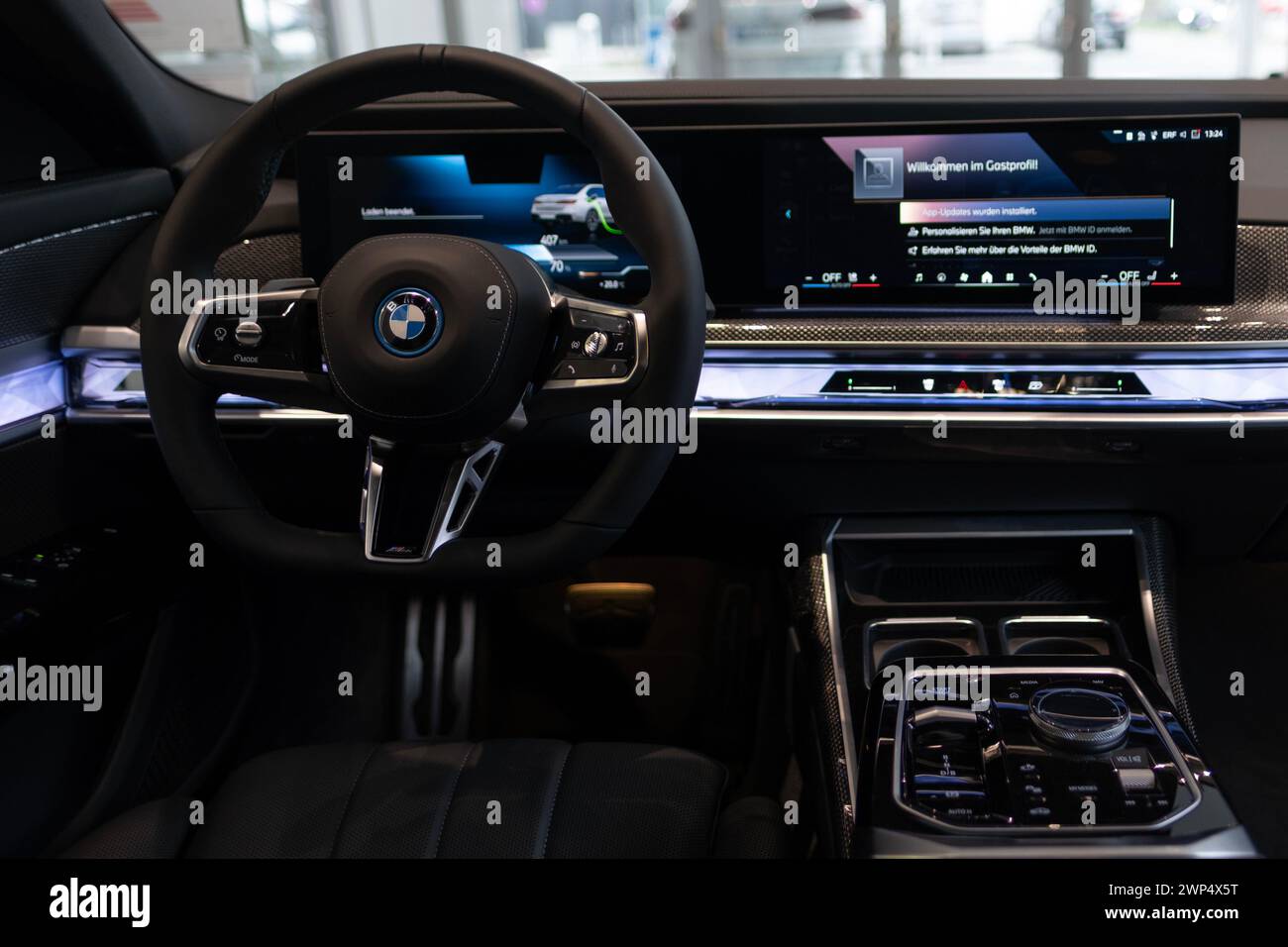 steering wheel, center console bmw 7er Limousine G70, luxurious ...