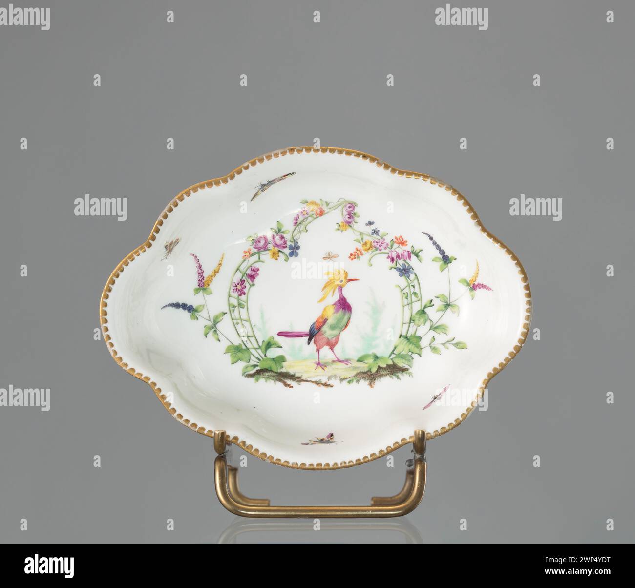 This mid-18th-century bowl from Koenigliche Porcellain Fabrique in ...