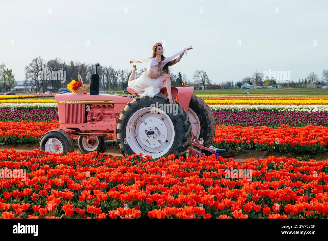 Woman doing full split in hi-res stock photography and images - Alamy