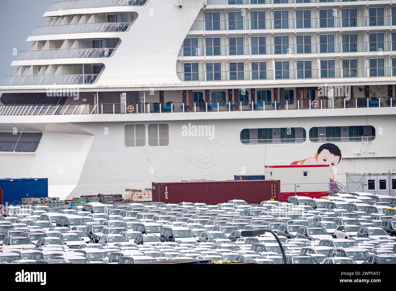 Stellfläche für Import Fahrzeuge, hunderte von Hyundai Ioniq, Elektro ...