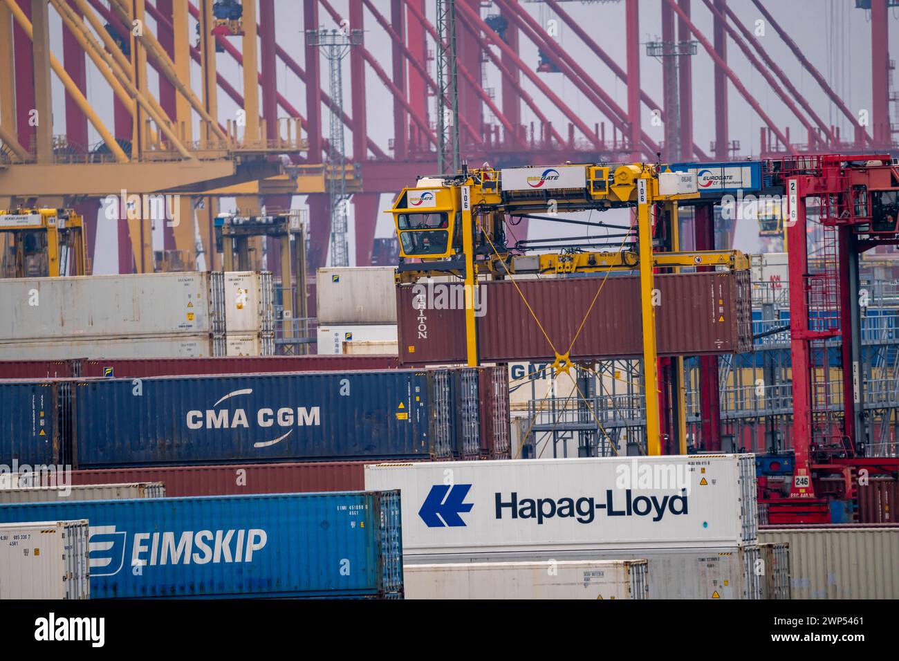 Containerterminal im Seehafen Bremerhaven, Eurogate Container Terminal ...