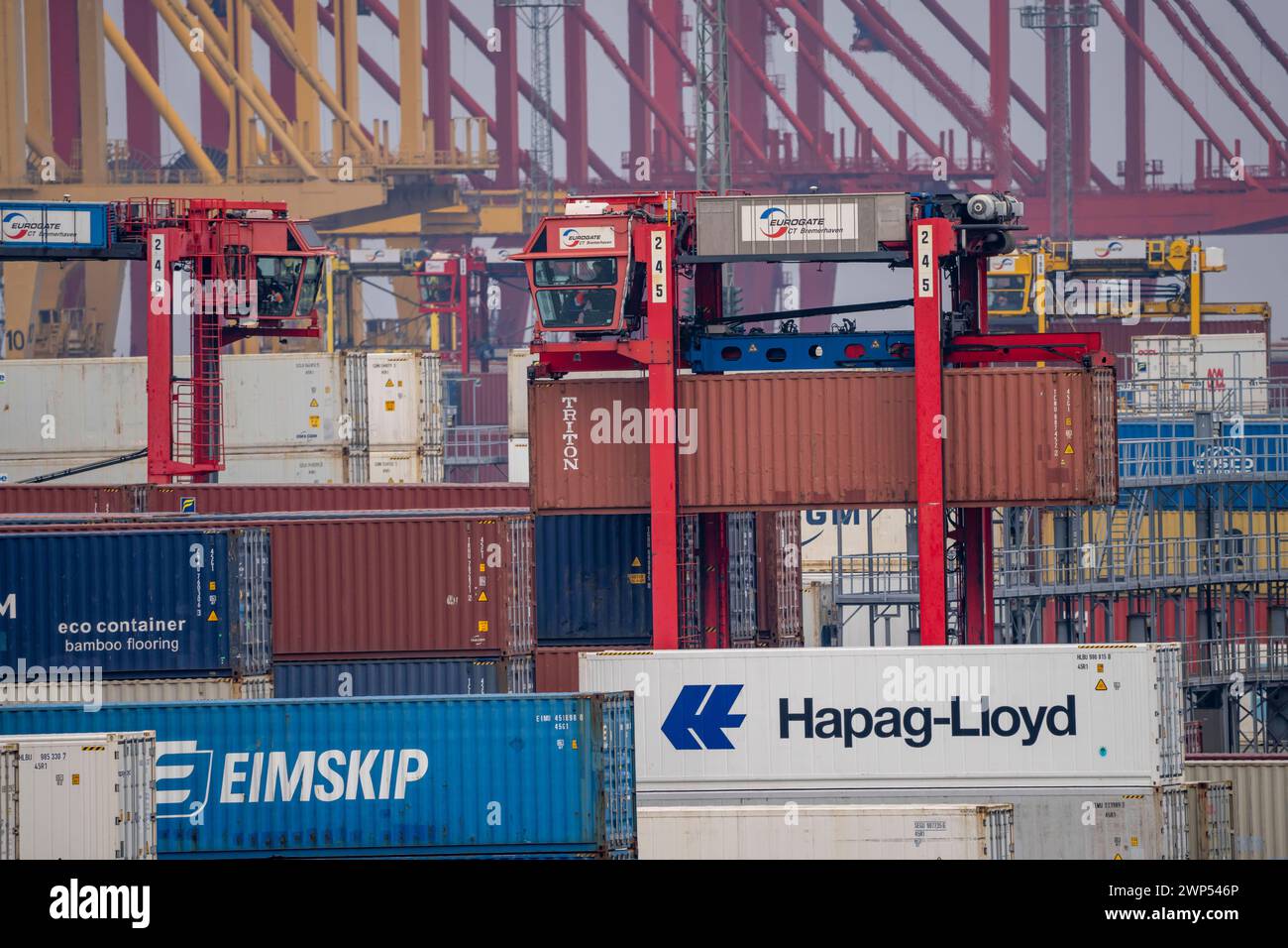 Containerterminal im Seehafen Bremerhaven, Eurogate Container Terminal ...