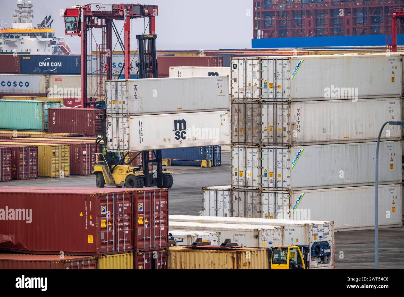 Containerterminal im Seehafen Bremerhaven, Eurogate Container Terminal ...