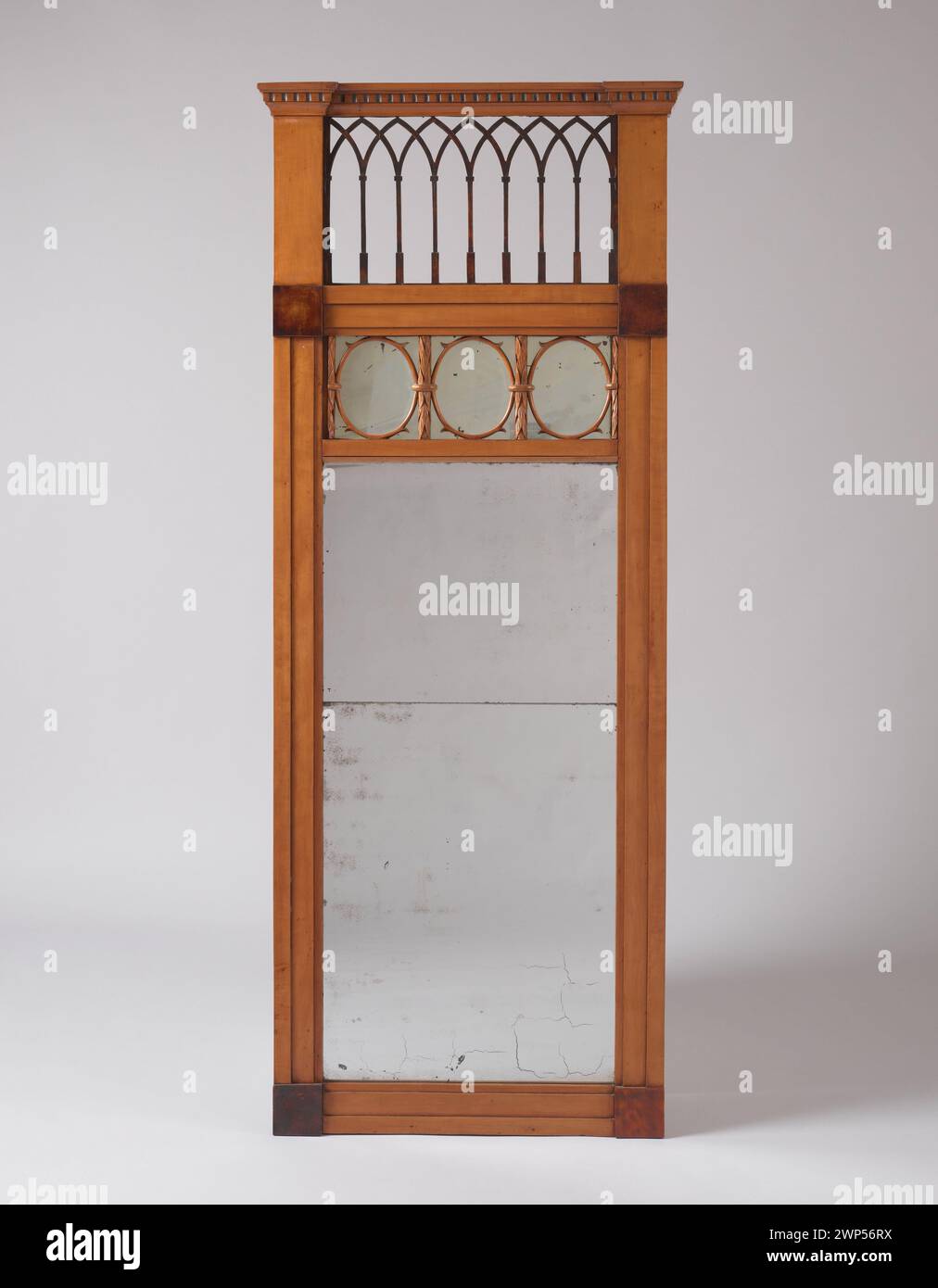 Artifact early design hi-res stock photography and images - Alamy