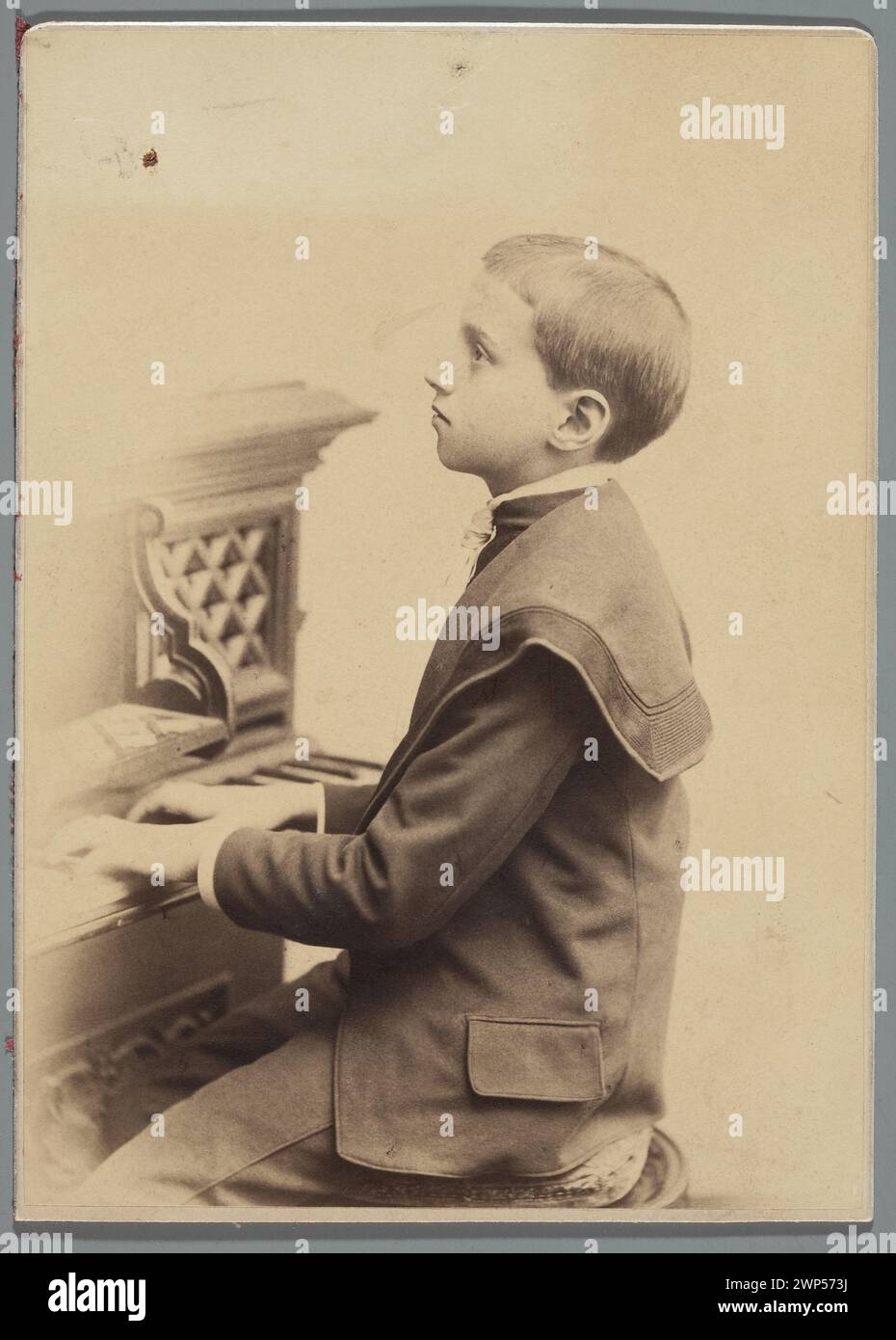 Pianina hi-res stock photography and images - Alamy