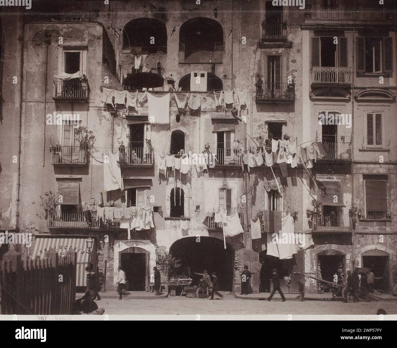 Height 80 cm hi-res stock photography and images - Alamy