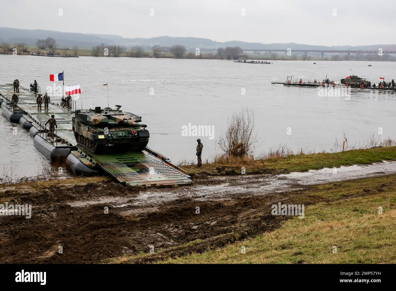 French army nato training hi-res stock photography and images - Alamy