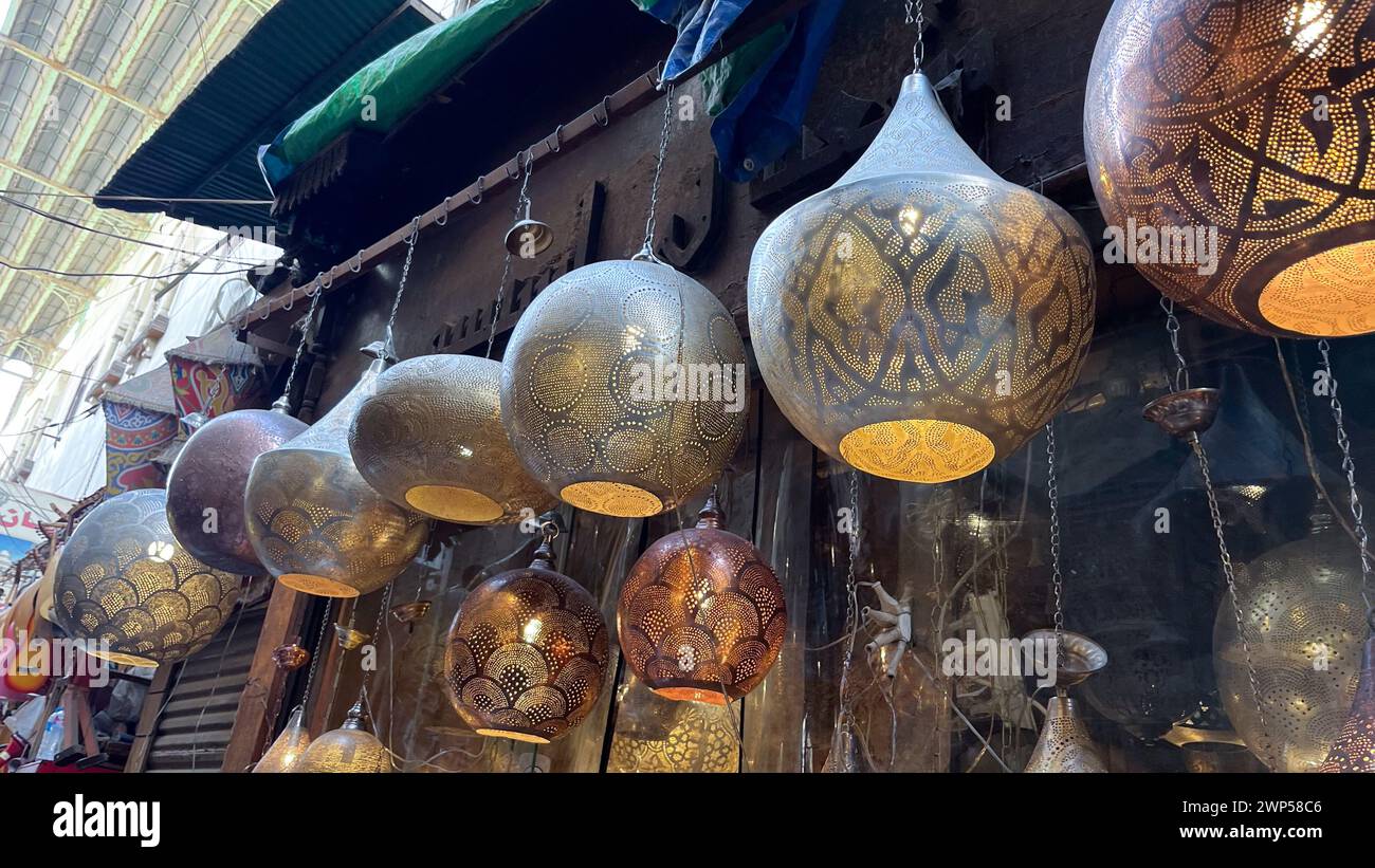 Lamps for sale in the egyptian bazaar hi-res stock photography and ...
