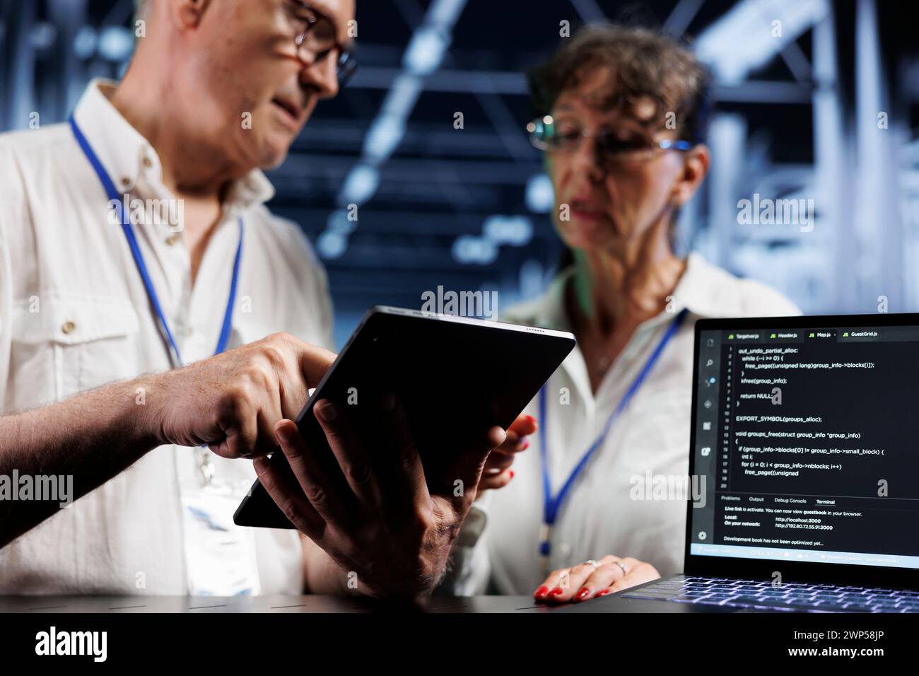 Computer scientists on data center hi-res stock photography and images - Alamy