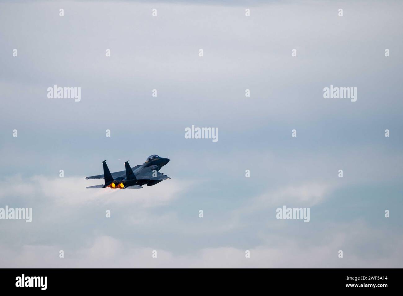 A U.S. Air Force F-15E Strike Eagle from the 4th Fighter Wing takes off ...