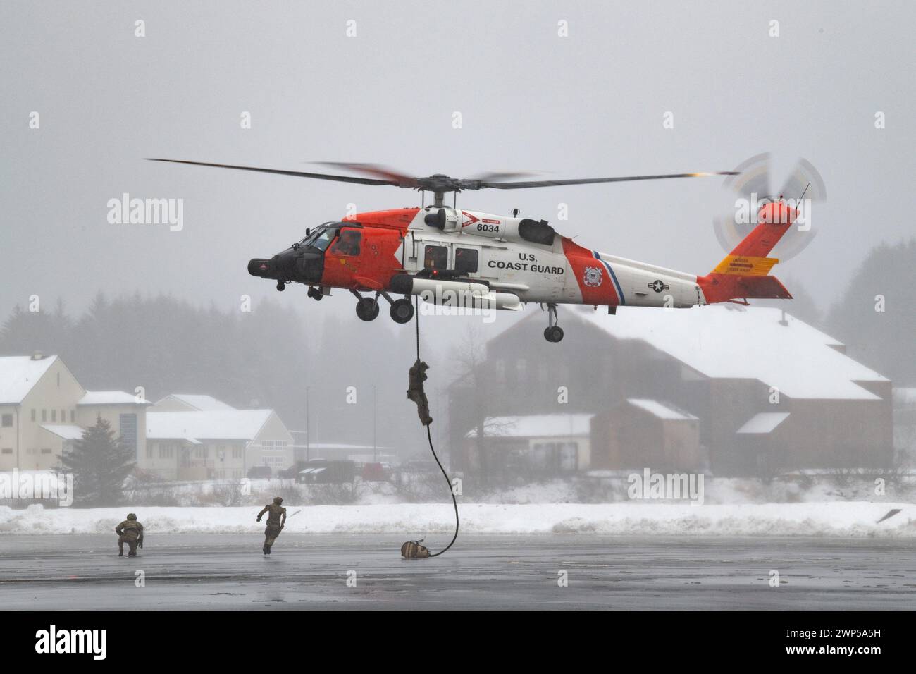 U.S. East-Coast based U.S. Naval Special Warfare Operators (SEALs) and ...