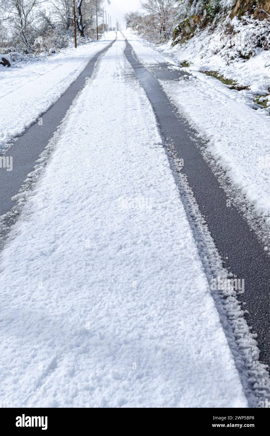 Car marks hi-res stock photography and images - Alamy
