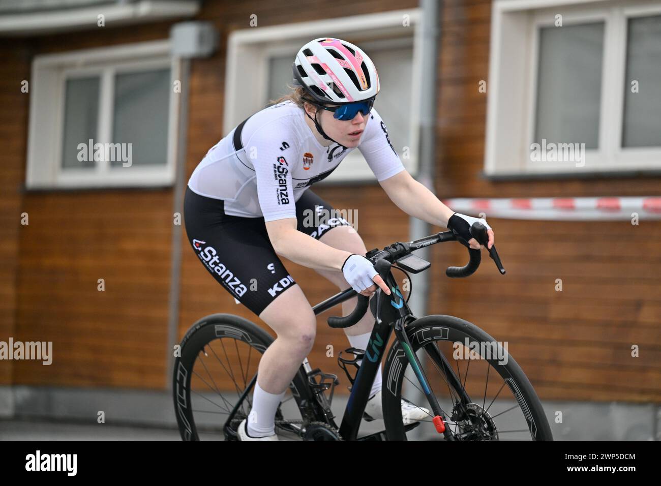 Elisa serne hi-res stock photography and images - Alamy