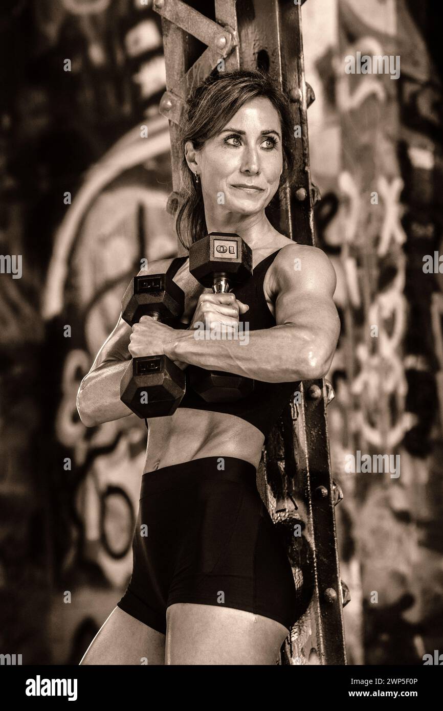 Female athlete working out Stock Photo - Alamy Female athlete working out Stock Photo - Alamy
