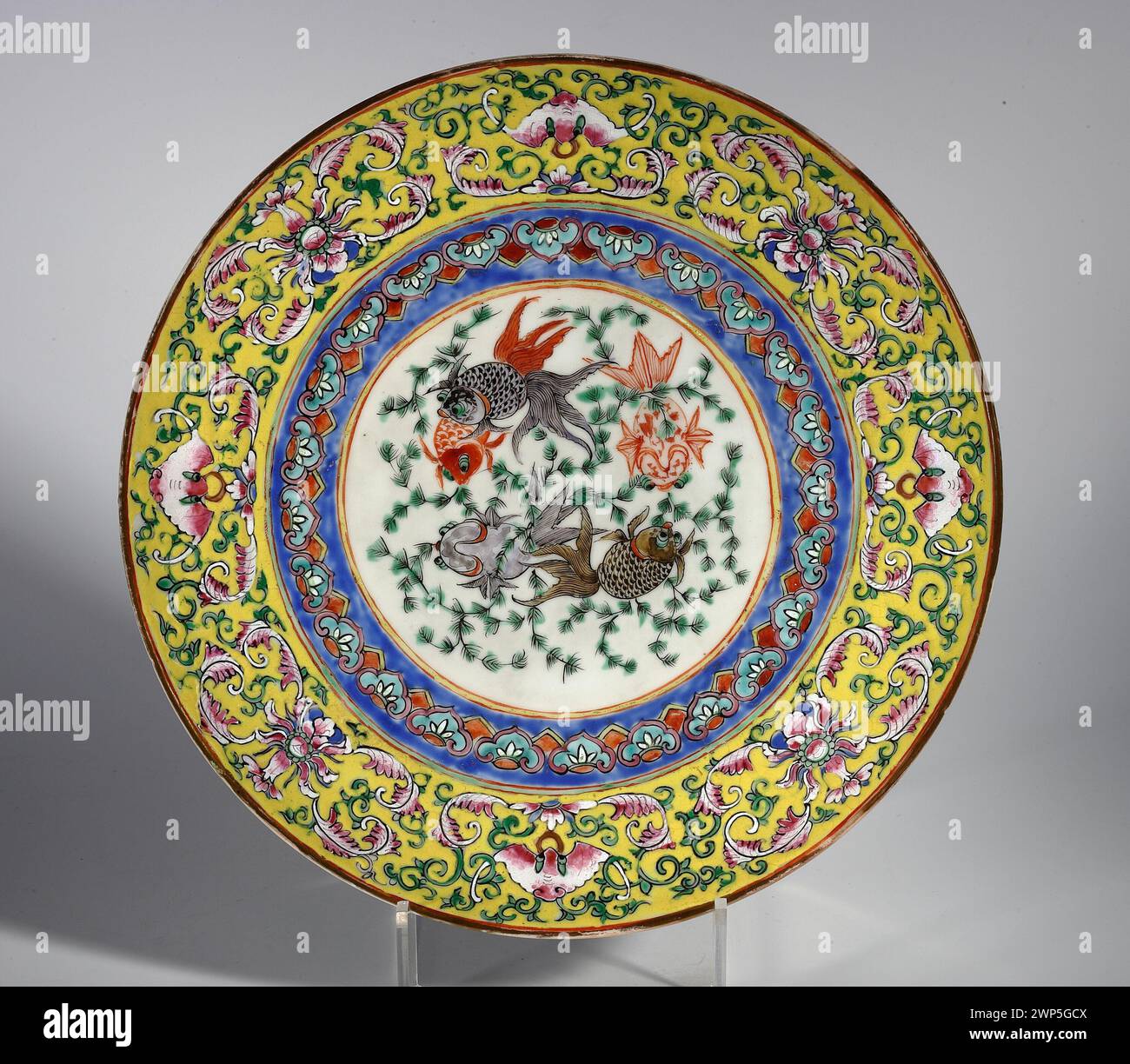 A 19th-century Qing-style Chinese plate with lotus and bat motifs ...