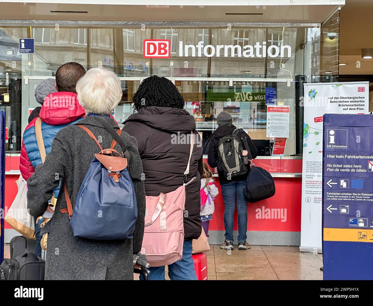 Tickets und informationen hi-res stock photography and images - Alamy