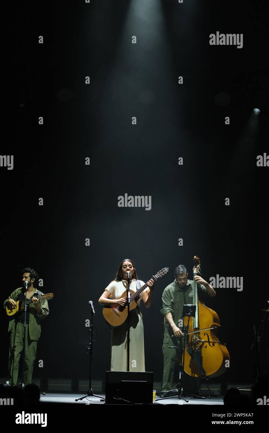 The singer-songwriter Valeria Castro during his concert at the Teatro ...