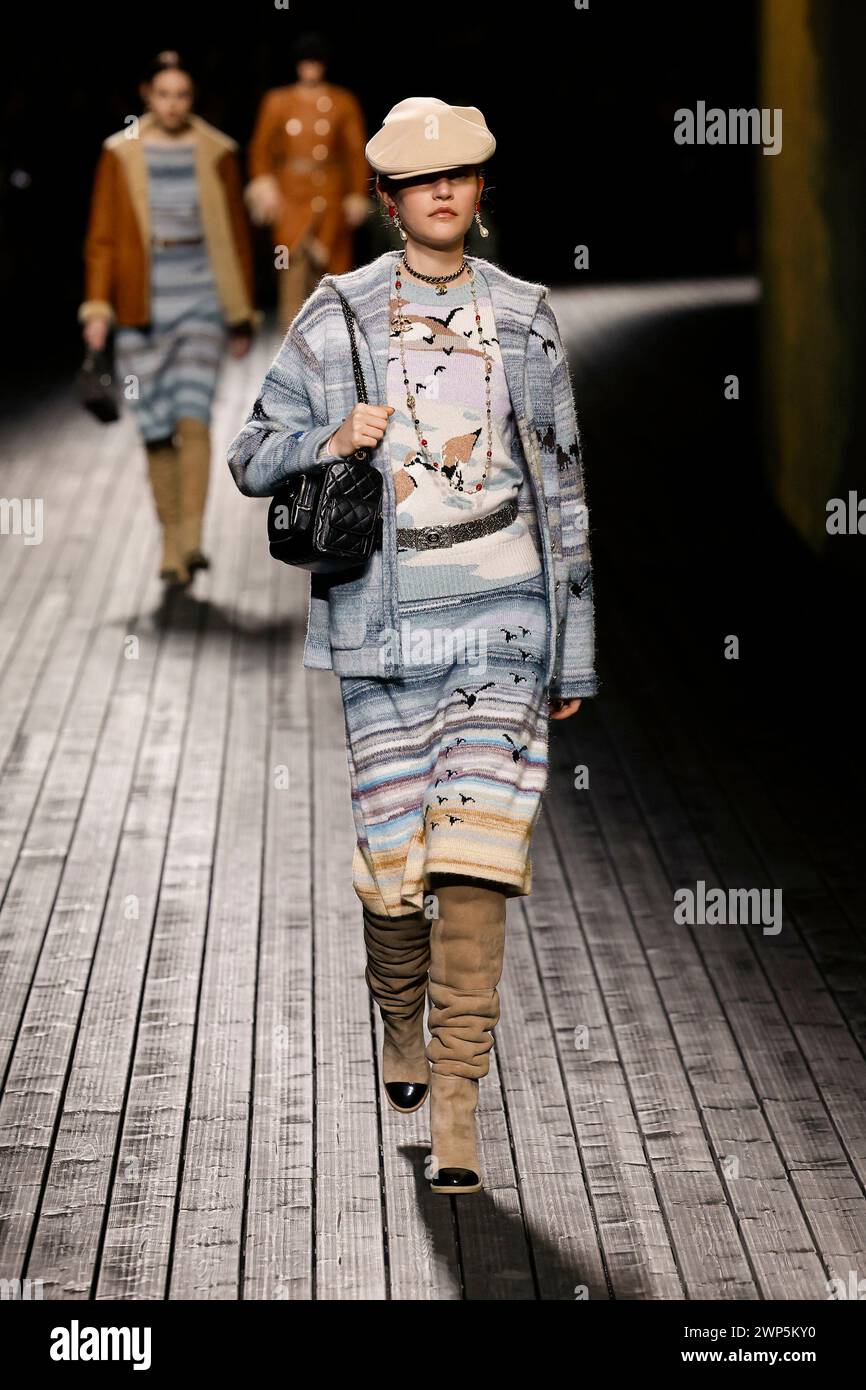 Paris, Frankreich. 05th Mar, 2024. CHANEL Fall/Winter 2024 runway ...