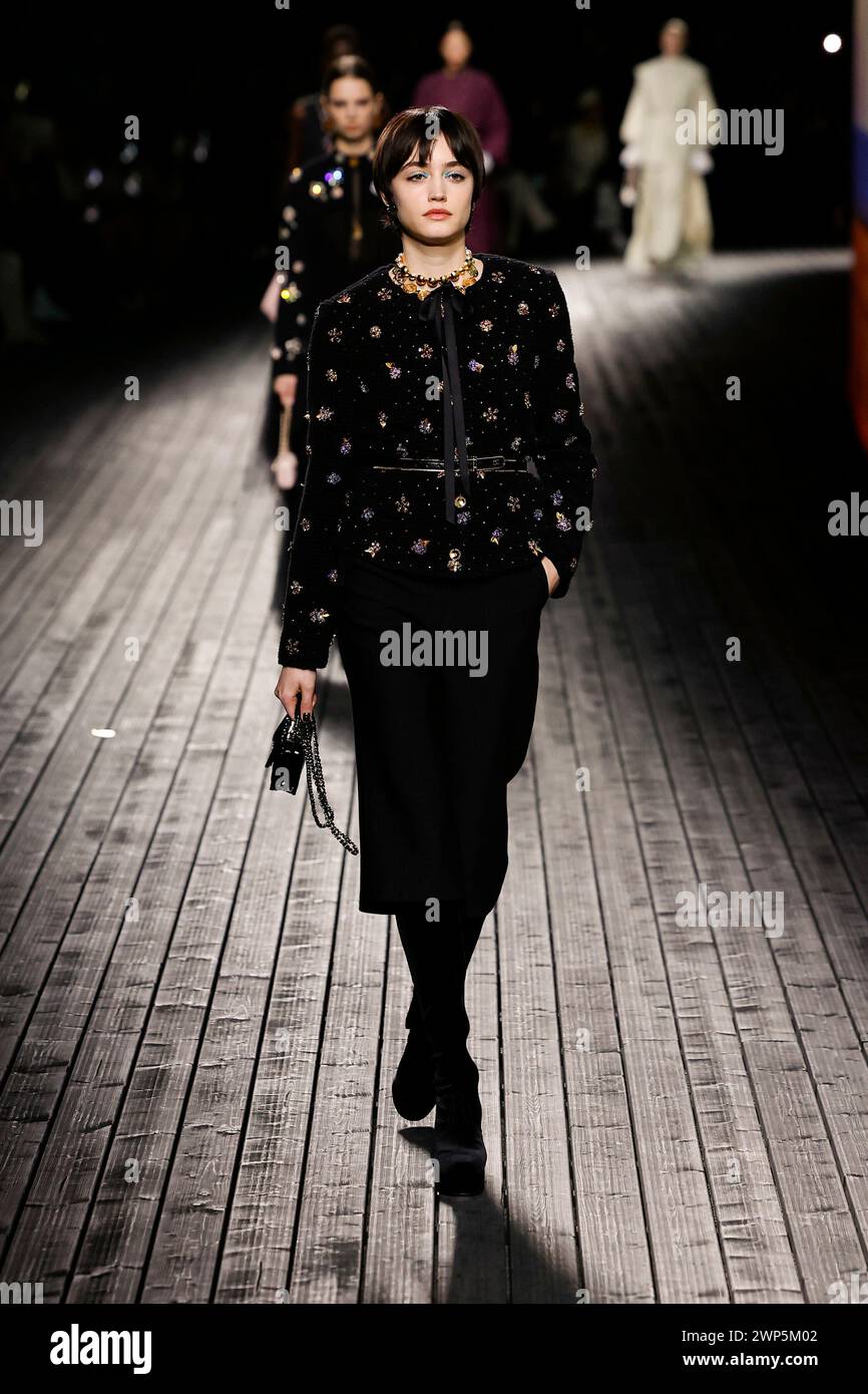 Paris, Frankreich. 05th Mar, 2024. CHANEL Fall/Winter 2024 runway ...