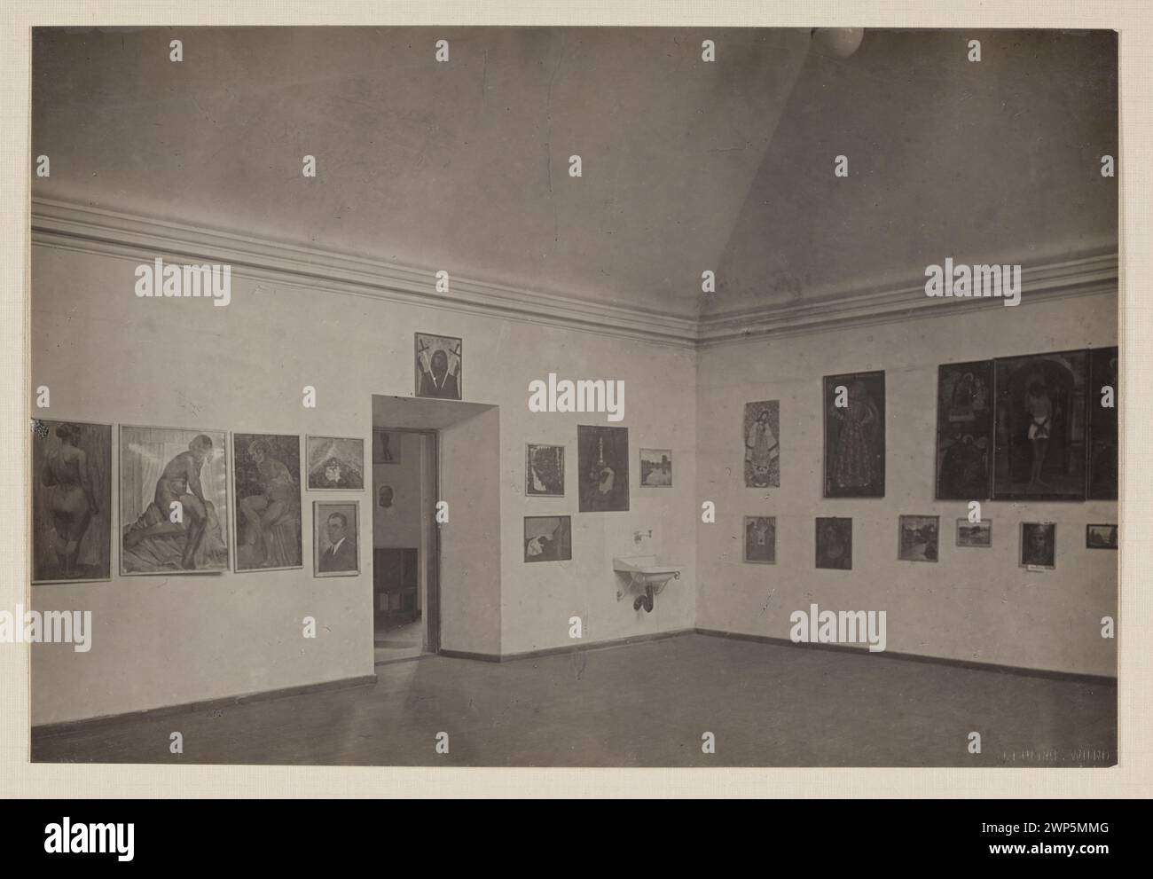 Vilnius. USB. Faculty of Fine Arts. Annual exhibition of painting students; Bułhak, Jan (1876 ...