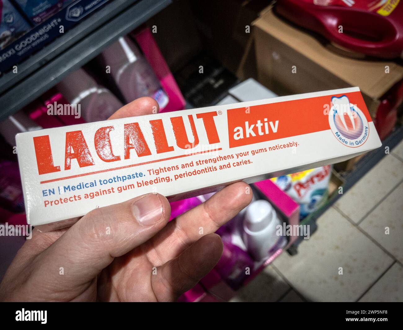 Lacalut logo hi-res stock photography and images - Alamy