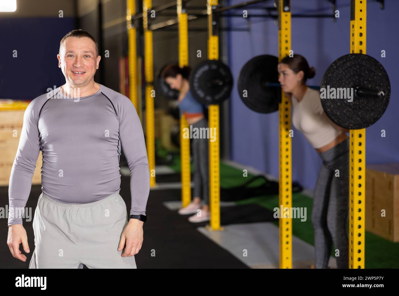 Muscular man poses in hi-res stock photography and images - Alamy