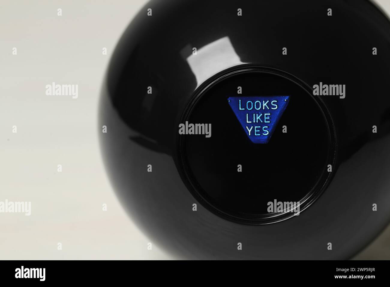 Magic 8 ball looks like yes hi-res stock photography and images - Alamy