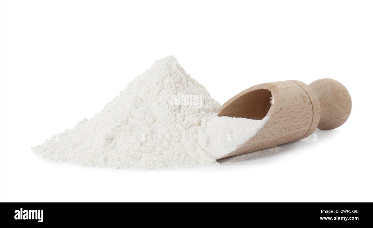 Baking powder and scoop isolated on white Stock Photo - Alamy