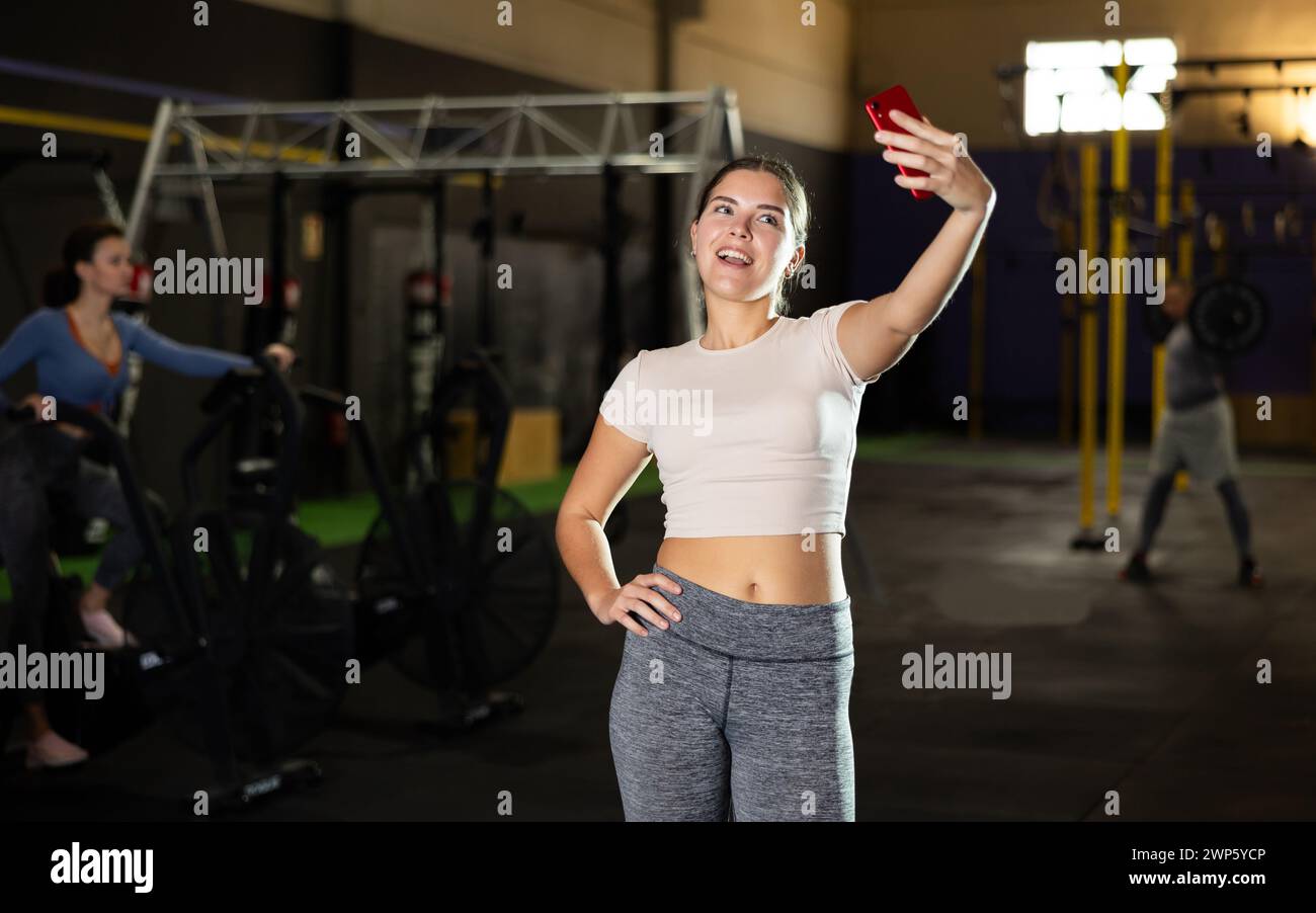 Fitness girl taking selfie hi-res stock photography and images - Alamy