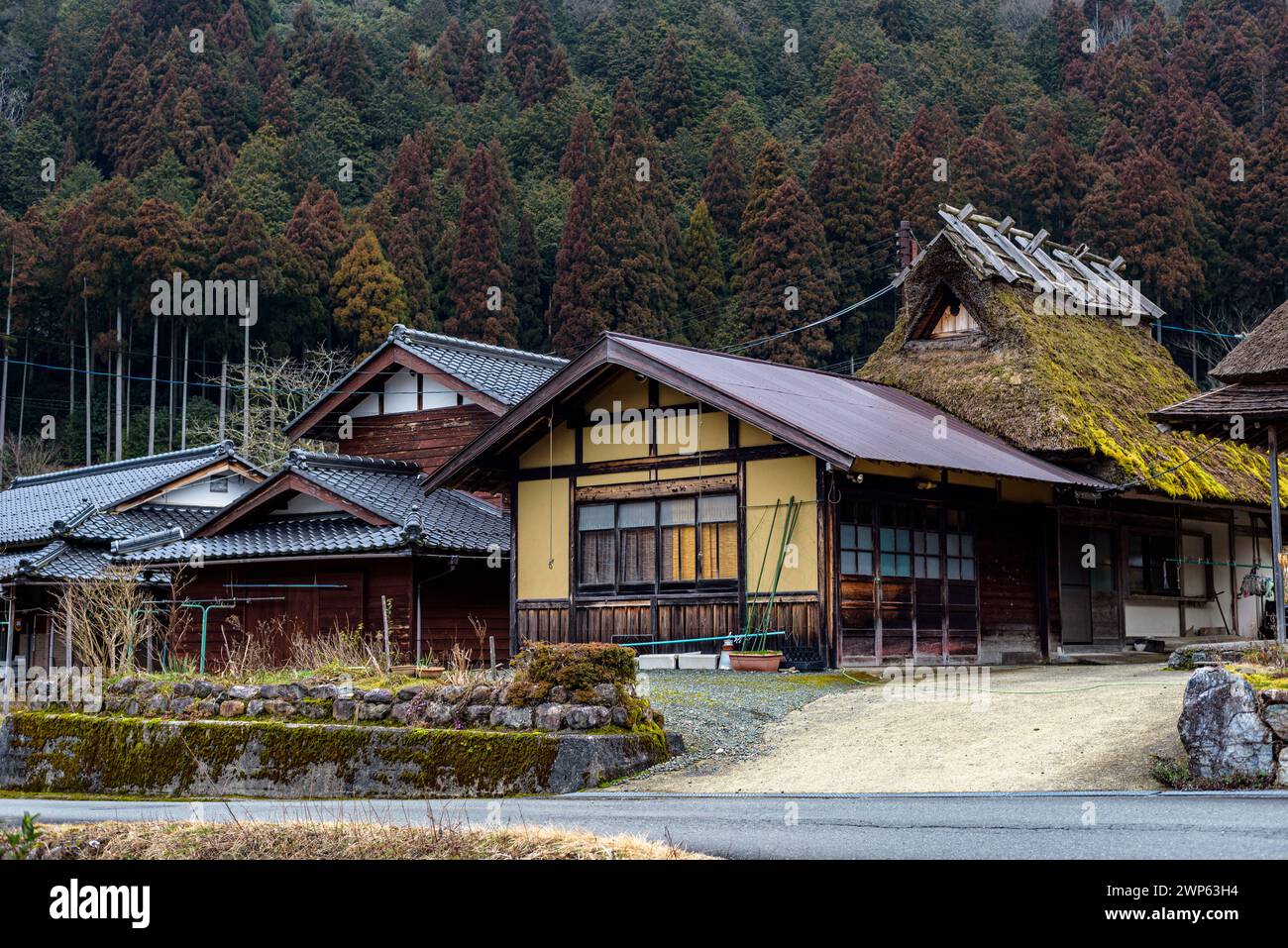 Traditional thatched roof houses of Miyama village in Kyoto Prefecture ...