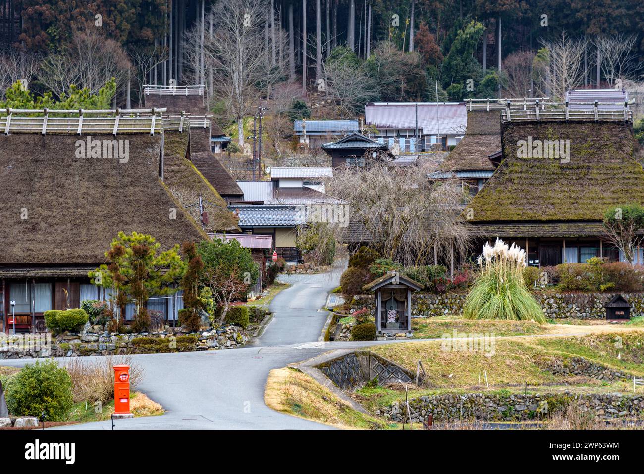 Traditional thatched roof houses of Miyama village in Kyoto Prefecture ...