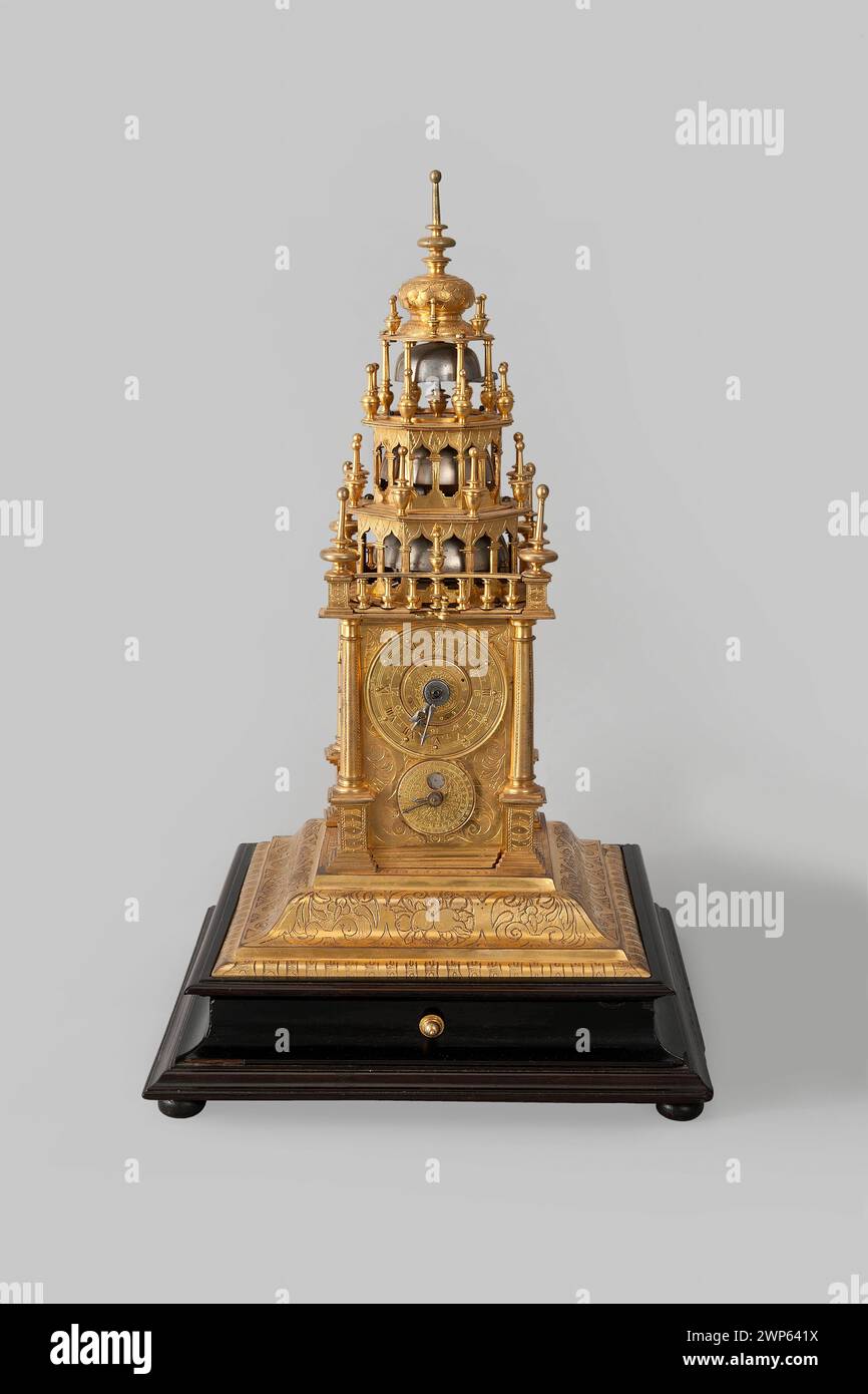 17th century clock mechanism hi-res stock photography and images - Alamy