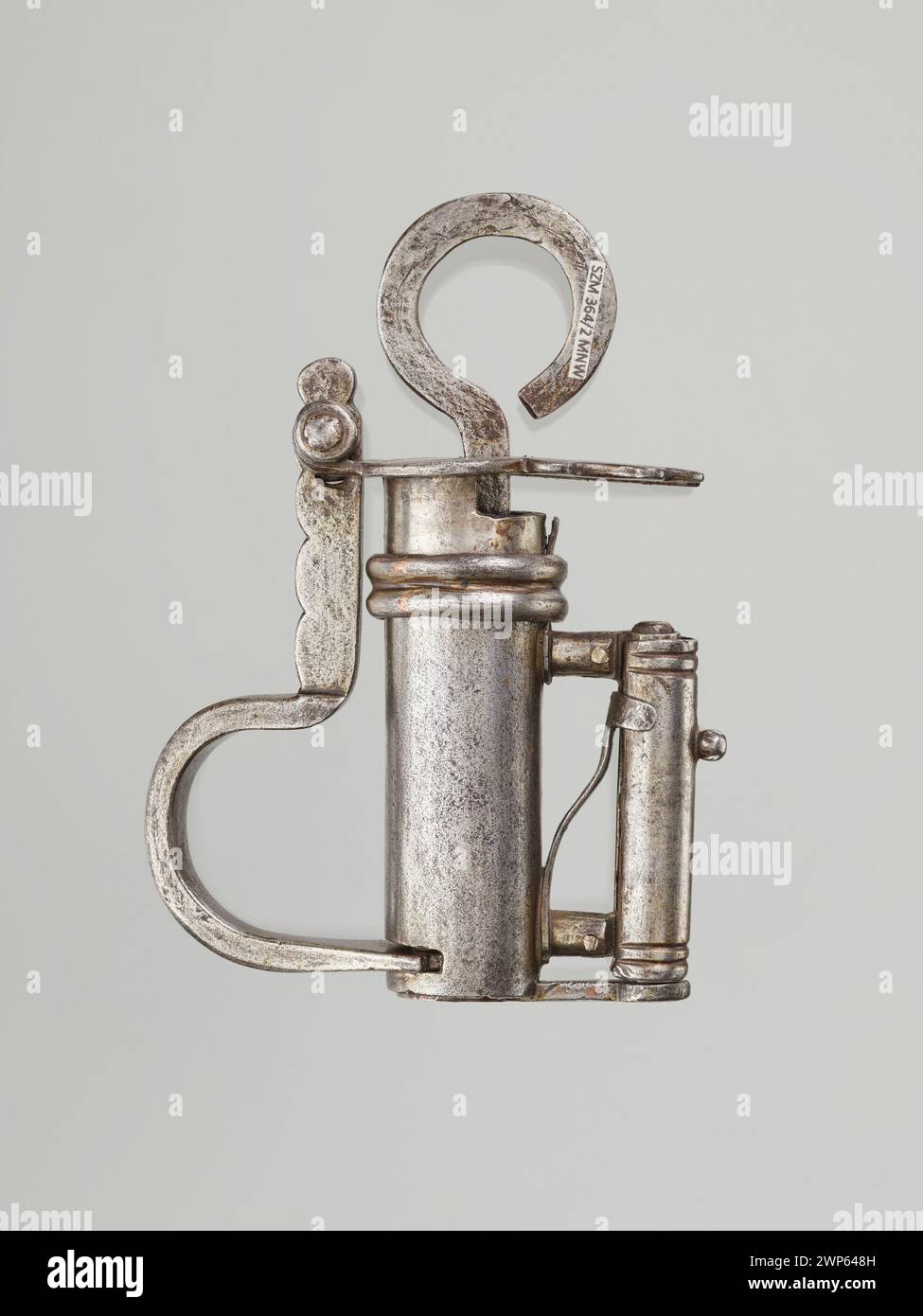 Tubular with a key; XVIII - early 19th century (1700-00-00-1850-00-00 ...
