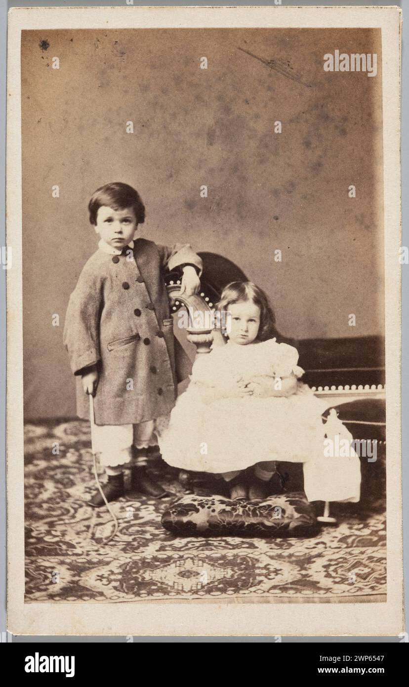 Photograph of Wicusia (1859-1896) and Helenka (1863-1923) Wośców ...
