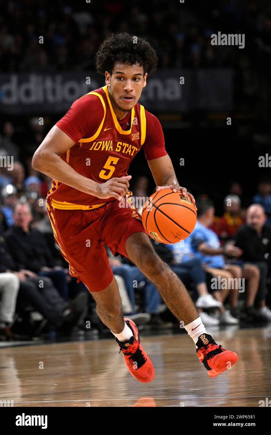 Iowa State guard Curtis Jones (5) drives to the basket during the first ...