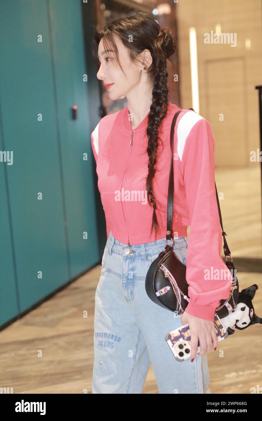 Chinese actress, hostess and singer Liu Yan appears in Changsha City ...