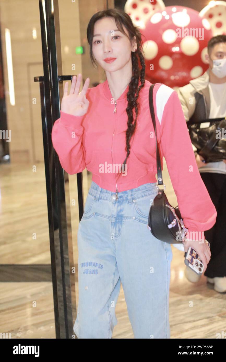 Chinese actress, hostess and singer Liu Yan appears in Changsha City ...