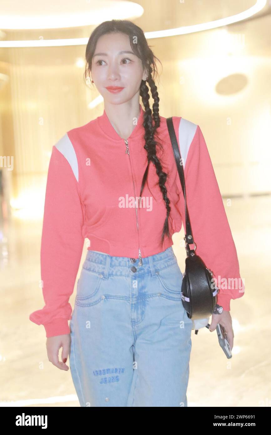 Chinese actress, hostess and singer Liu Yan appears in Changsha City ...