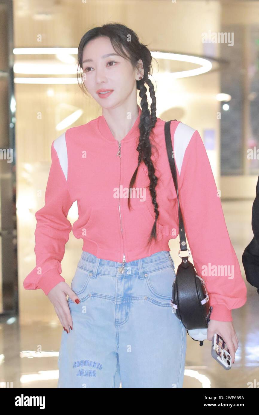 Chinese actress, hostess and singer Liu Yan appears in Changsha City ...