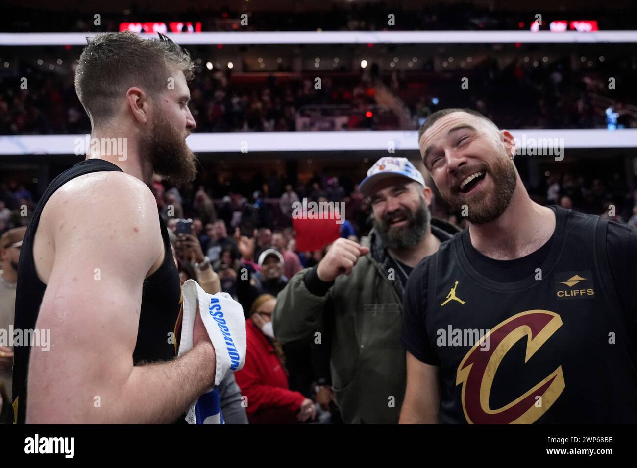 Cleveland Cavaliers forward Dean Wade, left, celebrates with Jason ...