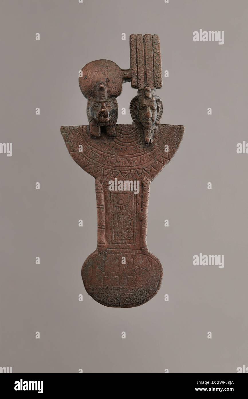 Ancient egyptian jewelry hi-res stock photography and images - Alamy