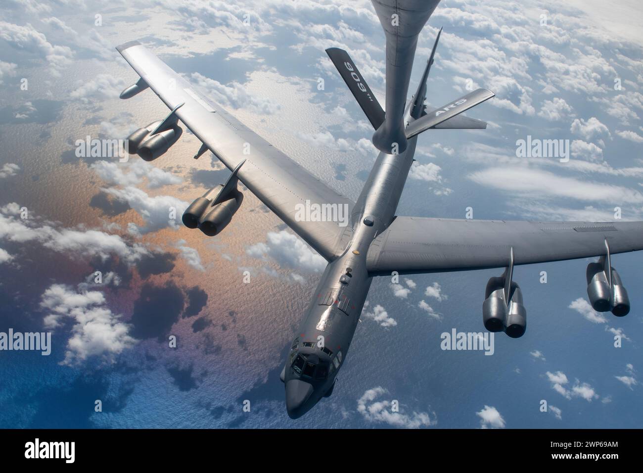 5th bomb wing hi-res stock photography and images - Alamy