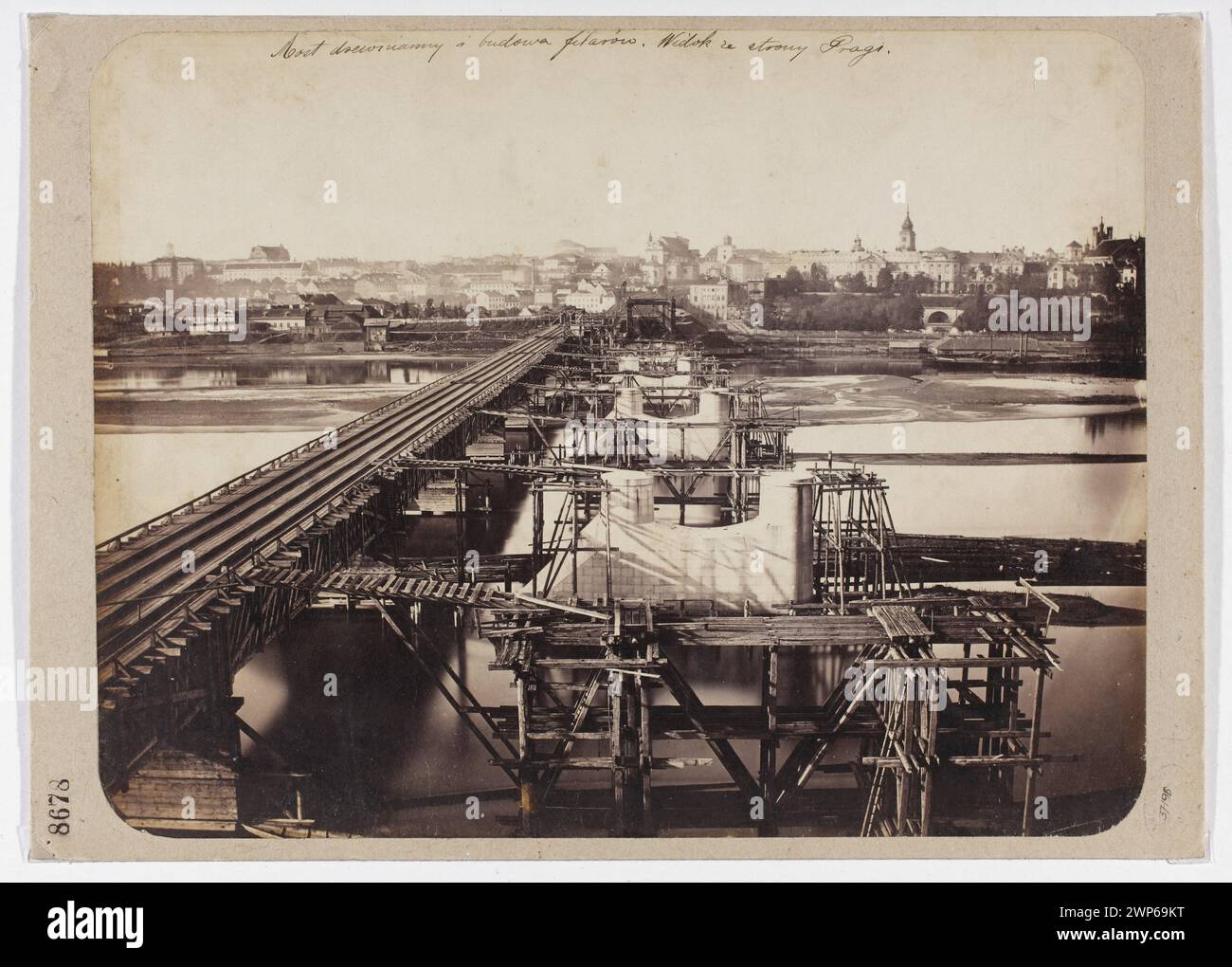 Temporary bridge scaffolding hi-res stock photography and images - Alamy