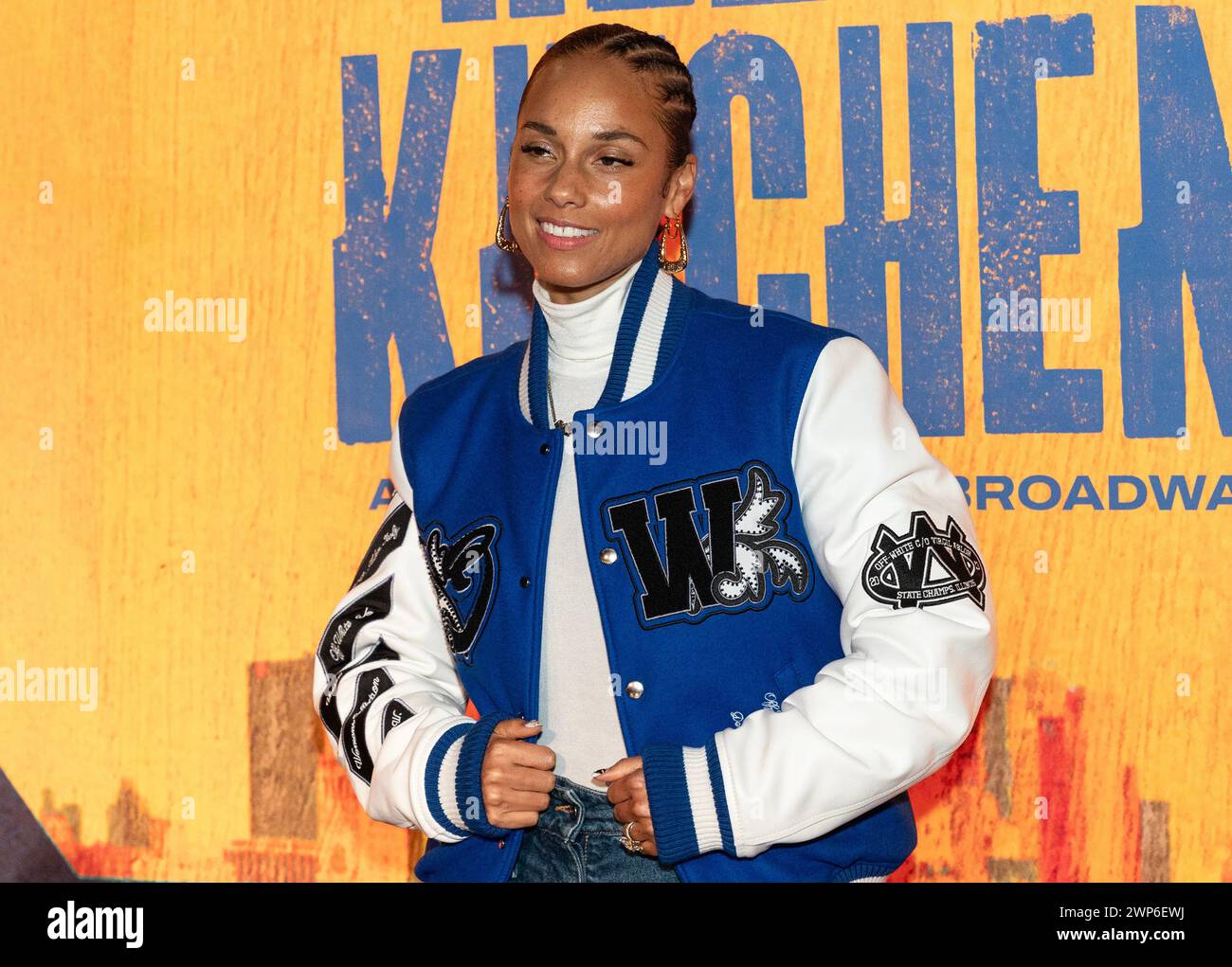 Alicia keys jeans hi-res stock photography and images - Alamy